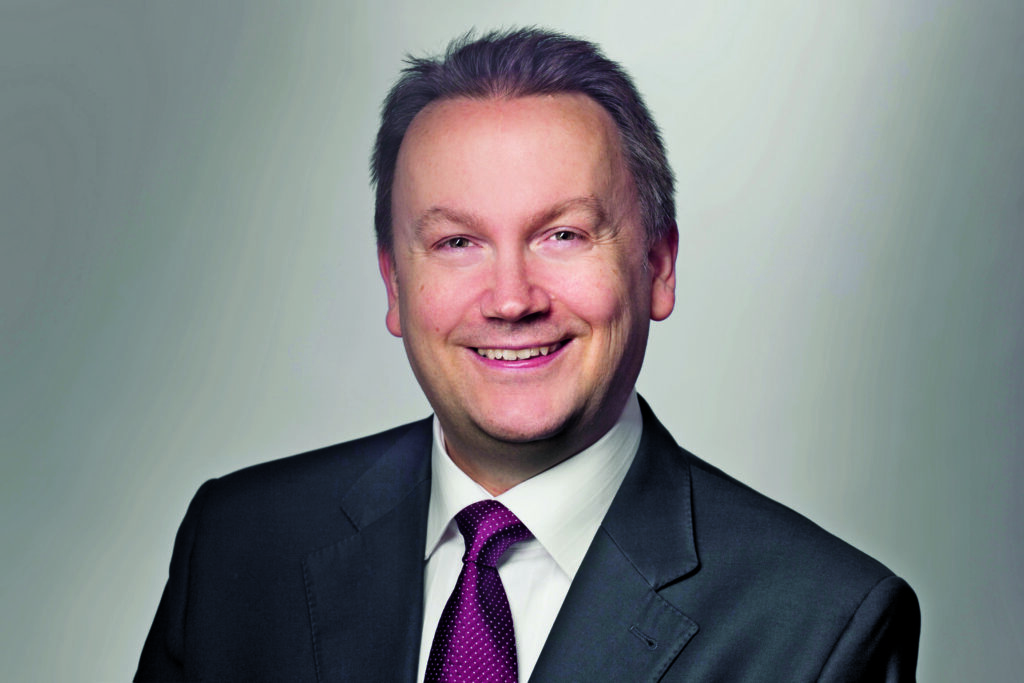 Schriftleitung und Herausgeber - Online-Portal von Corporate Finance